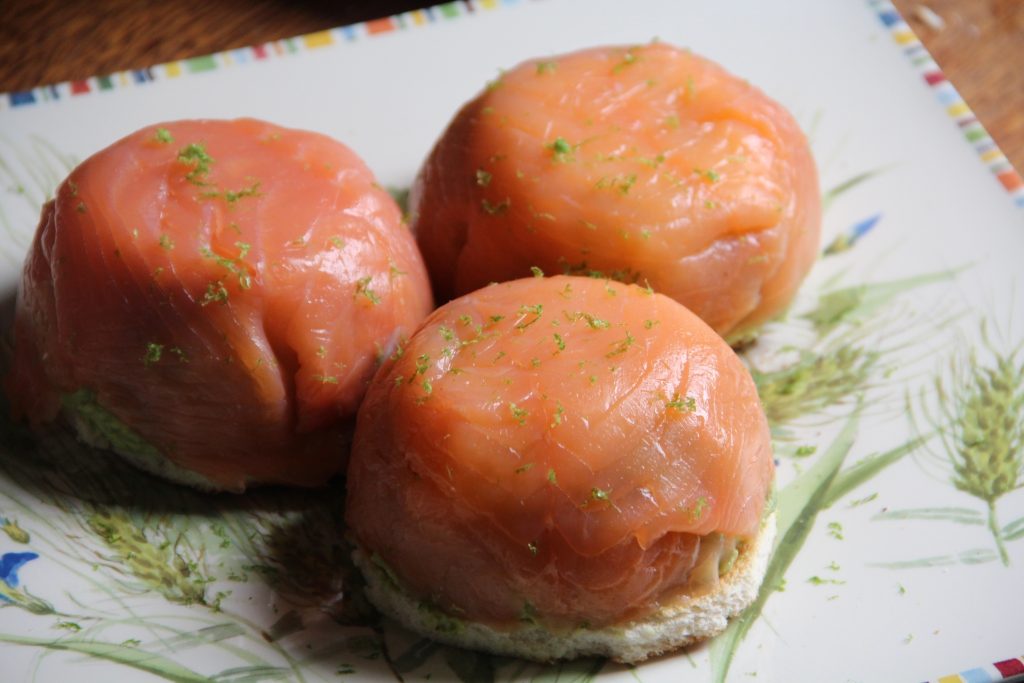 Recette De Dômes Au Saumon Fumé Et à La Mousse Davocat So Healthy